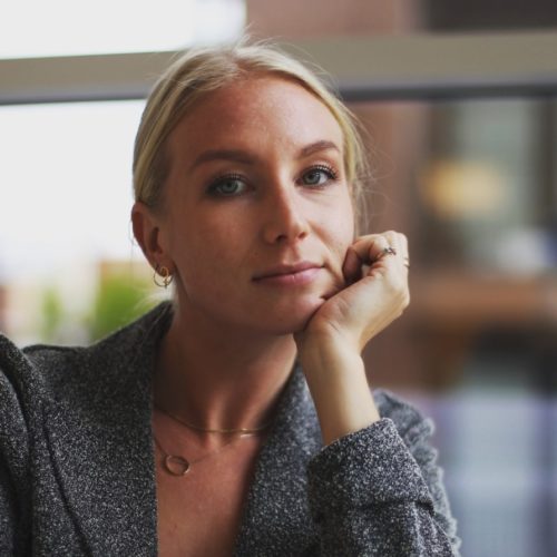 Iiris Mattsson, författare på Smocka